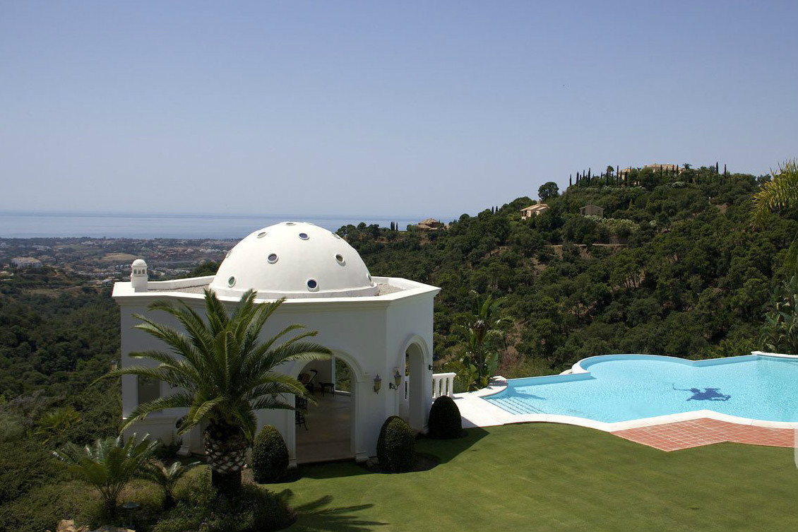 Luxury villas in Marbella: Top 12 properties and taxes tips