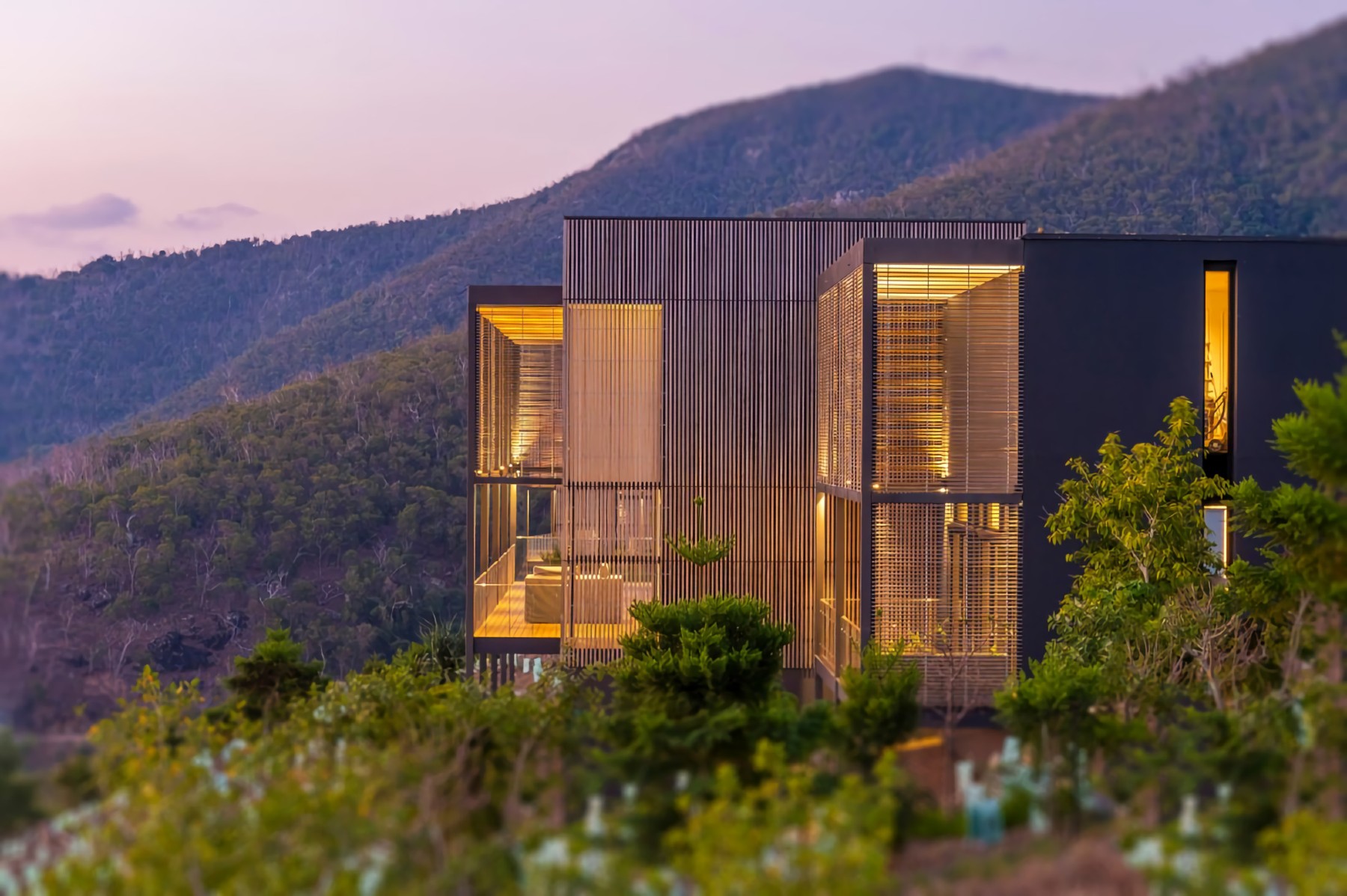 Top 20 Luxury Homes: Upscale Log Cabins - JamesEdition