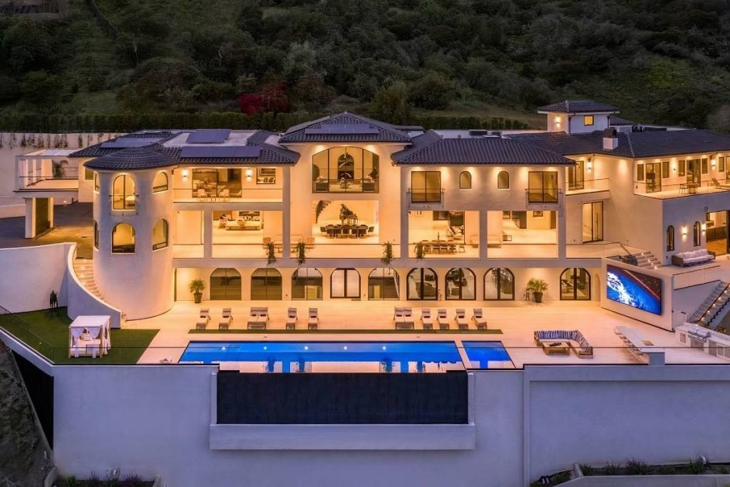 15 Biggest Private Houses in the World, Now on the Market - JamesEdition