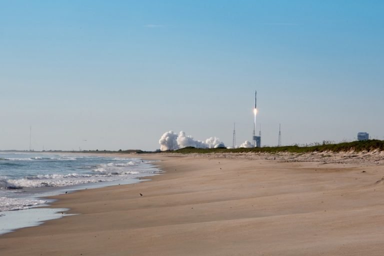 Oceanfront mansions and SpaceX launches: 4 Reasons to buy into Florida ...