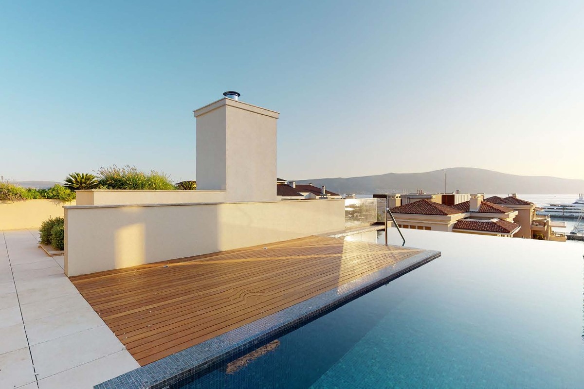 Three penthouses with private infinity pools hit the market in Porto ...