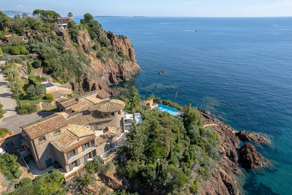 The pinnacle of luxury living: Top 5 mansions for sale now on the ...