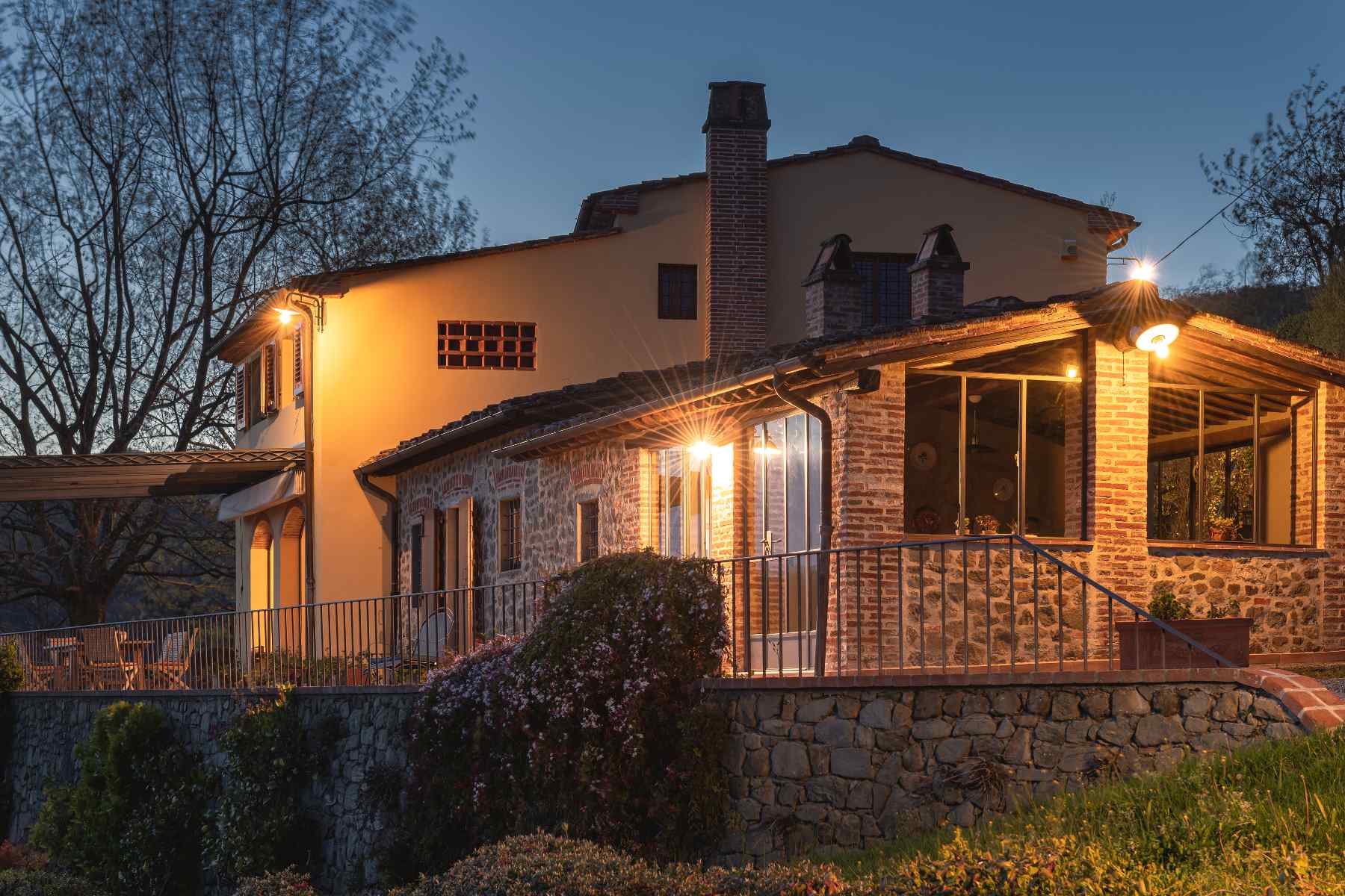 This Charming Tuscan Villa is the Latest Star of August’s Premium ...