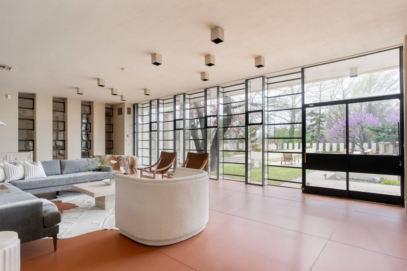 Restored Frank Lloyd Wright Mansion Hits the Market in Tulsa, USA ...