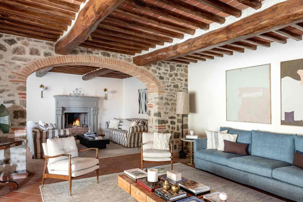 This Charming Tuscan Villa is the Latest Star of August’s Premium ...