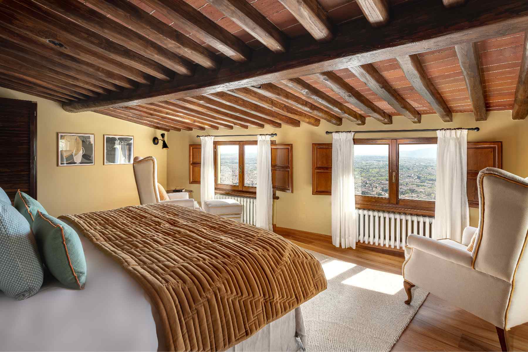 This Charming Tuscan Villa is the Latest Star of August’s Premium ...