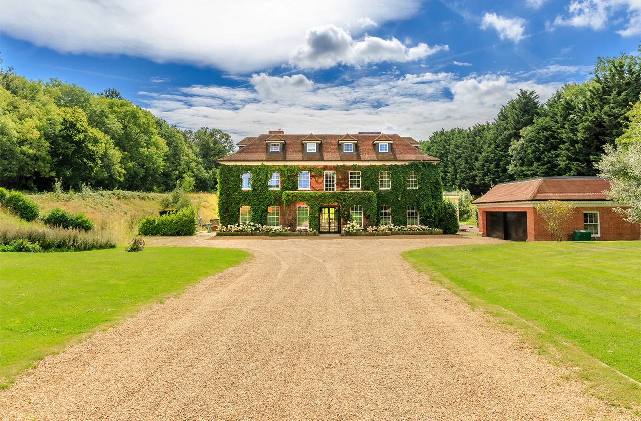 The World’s Finest: Curated Selection of Six Homes for Sale by Fine ...