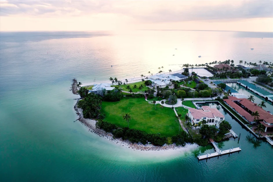 Behind the Gates of Gordon Pointe: The Tale of Florida's $295M Iconic ...