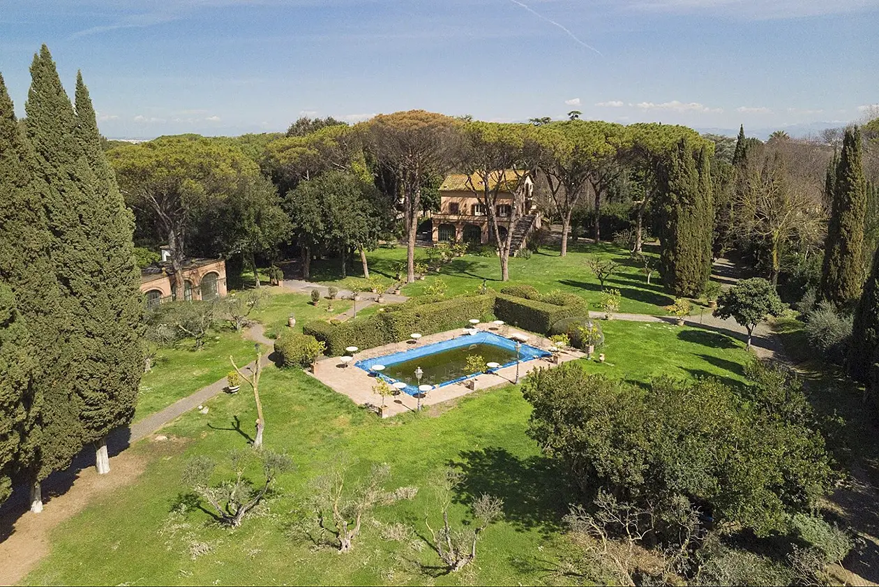 Historic Villa Appia Antica for Sale in Europe’s Second Largest Urban ...